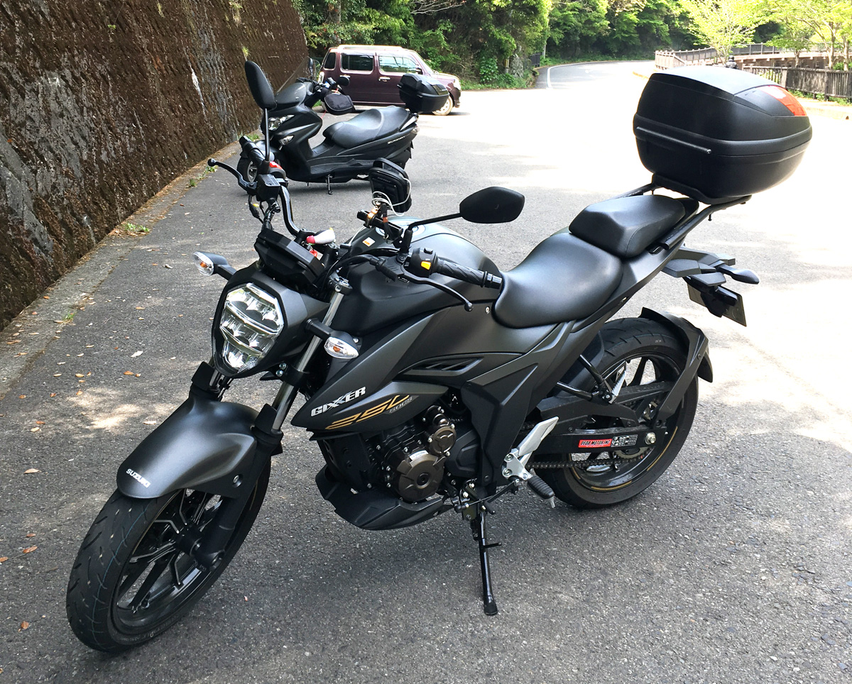 【初心者にもおすすめ】身長150cmでも快適に乗りこなせるスズキジクサー250が良い理由 - 株式会社クロスバズ(X BUZZ Inc.)